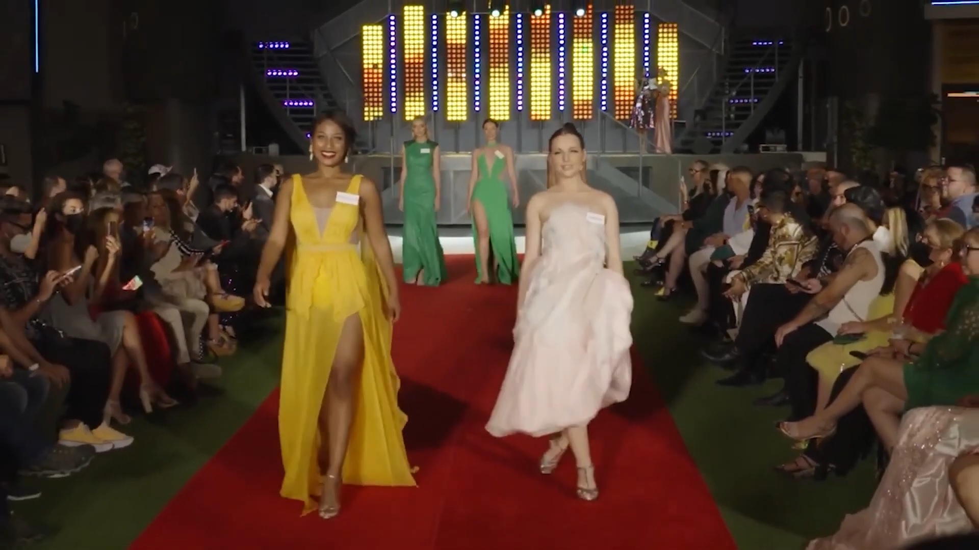 VIDEO. Quelques images du défilé de Miss Madagascar à Miss Monde 2021 ...