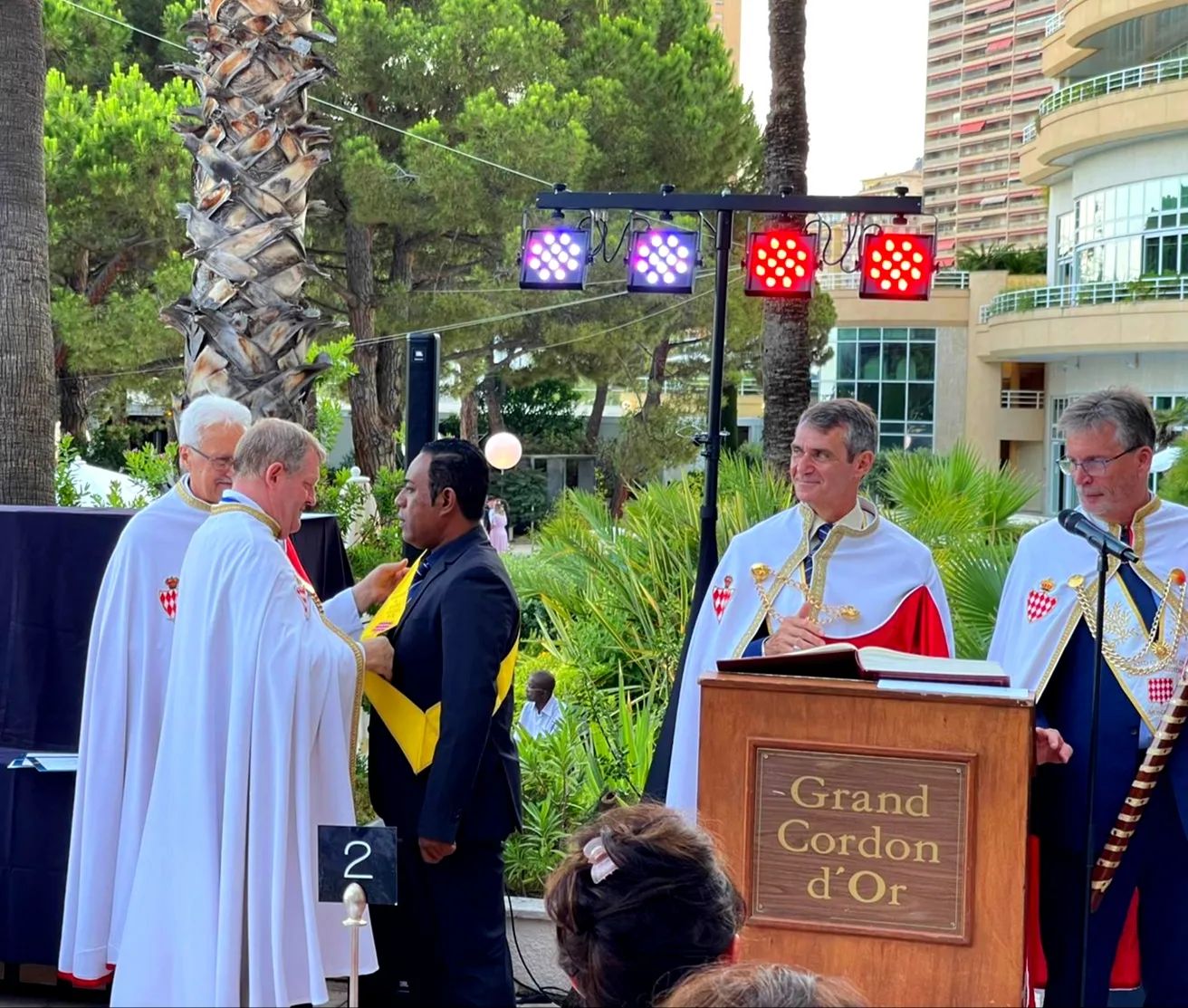 Un Malgache reçoit le Grand Cordon d’Or de la cuisine française à ...