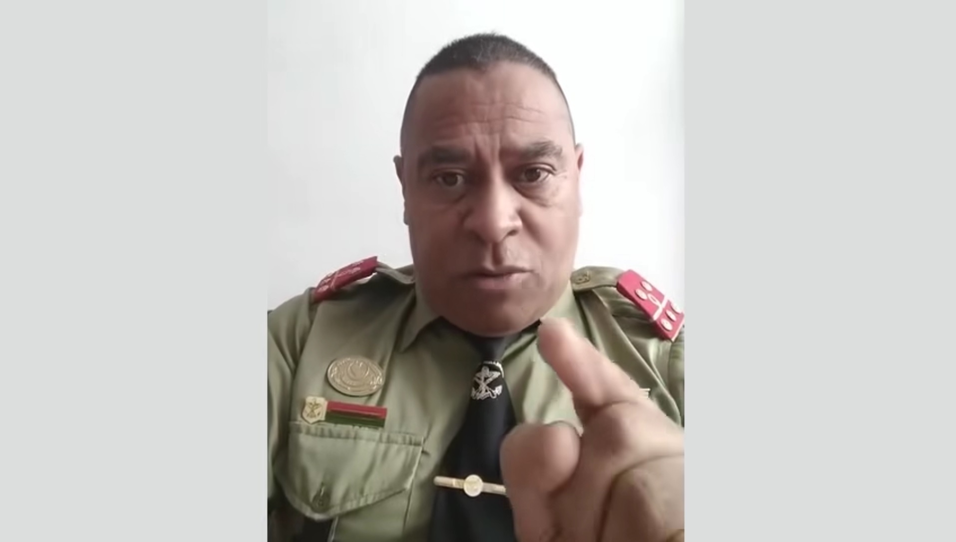 VIDEO. Le colonel Rakotomamonjy défie Andry Rajoelina | KoolSaina.com